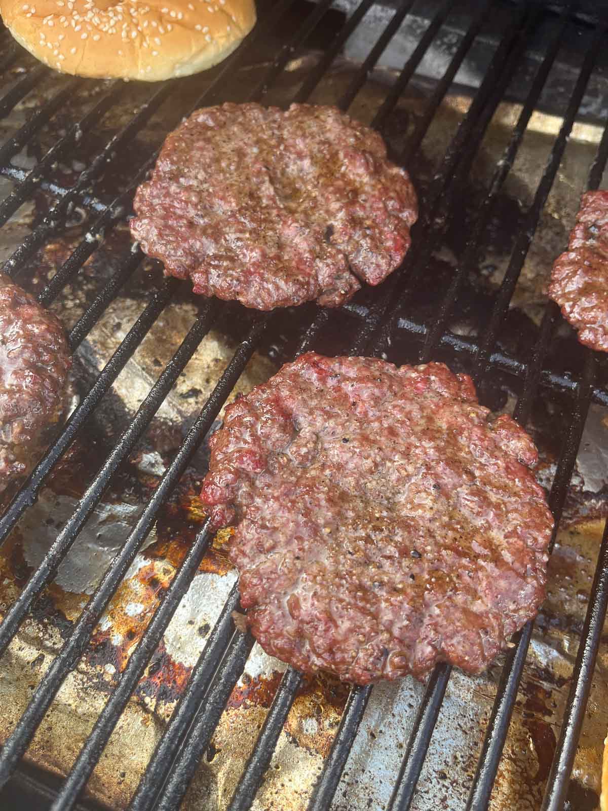 Juicy Smoked Burgers | Hilda's Kitchen Blog