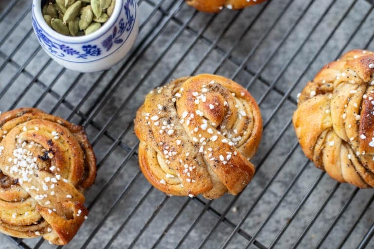 Kardemummabullar (Swedish Cardamom Buns) | Hilda's Kitchen Blog