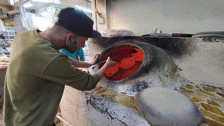 Iraqi Khubz (kuboos) | Hilda's Kitchen Blog