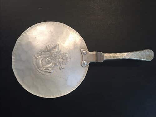 15 Retro Kitchen Accessories Every Boomer Remembers | Hilda's Kitchen Blog